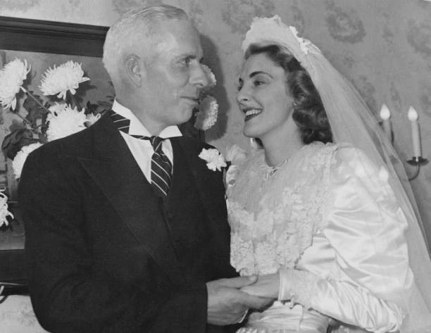 HOWARD HAWKS PICTURED With His Wife Slim Keith On Wedding OLD PHOTO $9. ...