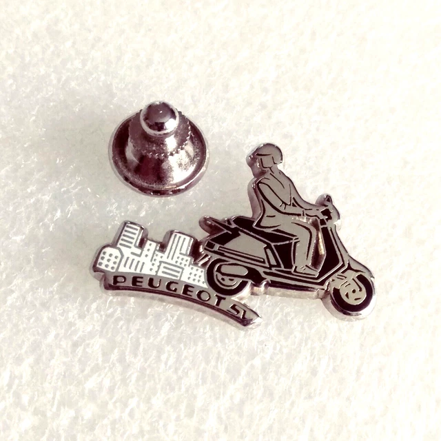 PIN'S LAPEL PIN pins SCOOTER PEUGEOT SV ZAMAC Signé ARTHUS BERTRAND ...