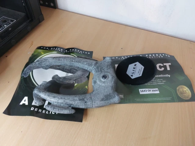 ALIEN MOVIE DERELICT Ship Eaglemoss Display model prop replica Limited ...