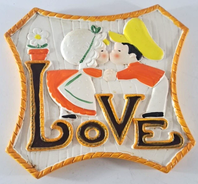 VINTAGE KITSCHY WALL Decor Love Couple Kissing White Orange 3D Retro ...