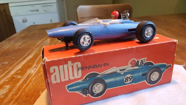 ALTES PKASTIKAUTO PREFO Autorennbahn DDR Rennbahn Melkus Wartburg F3 ...