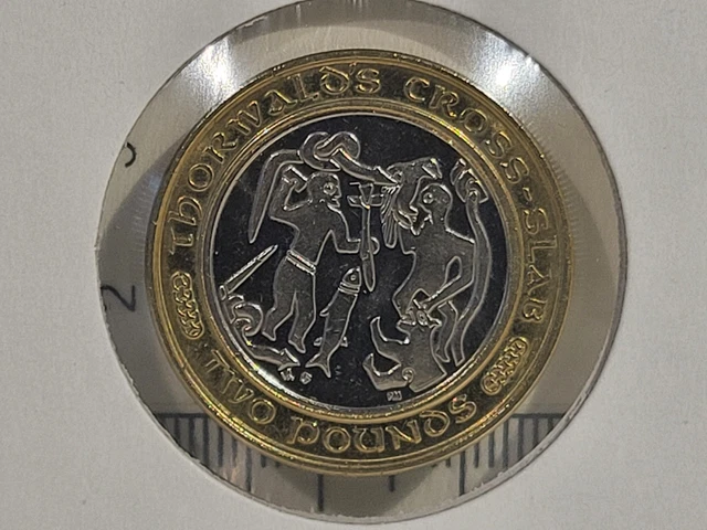 (L1182) 2003 ISLE of Man Two Pounds Coin - Thorwald's Cross-slab £2 £4. ...