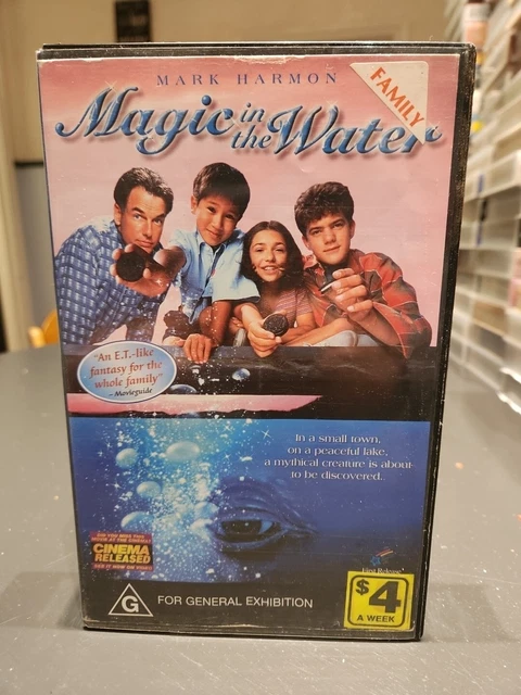 MAGIC IN THE Water - VHS Ex-Rental - V38 £12.53 - PicClick UK