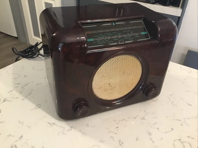 ANTIQUE BAKELITE RADIO, BUSH TYPE DAC.90A. Just 99p Start !!! £10.50 ...
