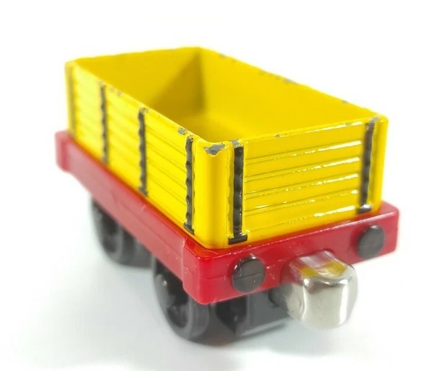 YELLOW BOX CAR Thomas & Friends Take Along Die Cast 2003 Learning Curve ...