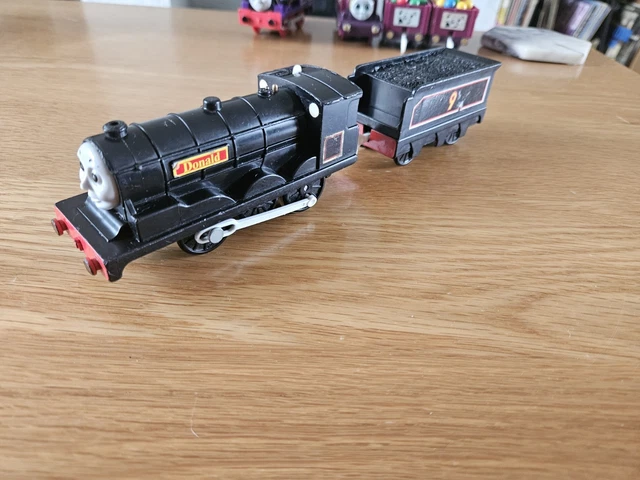 2002 DONALD & Tender Trackmaster Tomy, Thomas & Friends Tank Engine p&p ...