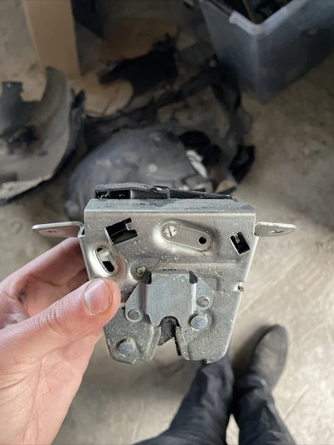 MERCEDES W204 KOMBI Heckklappenschloss Schloss Heckklappe A2047400335 ...