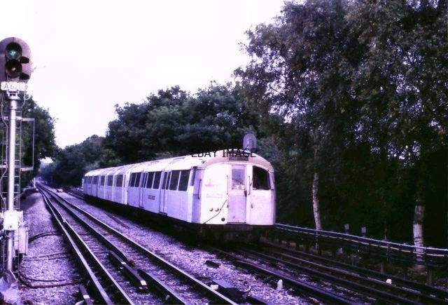PHOTO 1985 Central Line At Roding Valley A London Underground Train ...