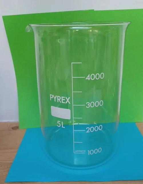 VERY LARGE VINTAGE Laboratory glassware Pyrex Glass 5 Ltr 5000ml Scale ...