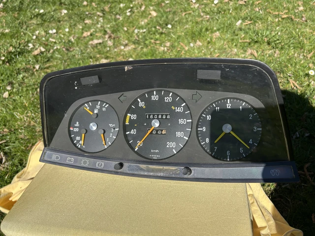 MERCEDES W123 OLDTIMER Tacho Kombiinstrument 200 Km/h nur 160000km EUR ...