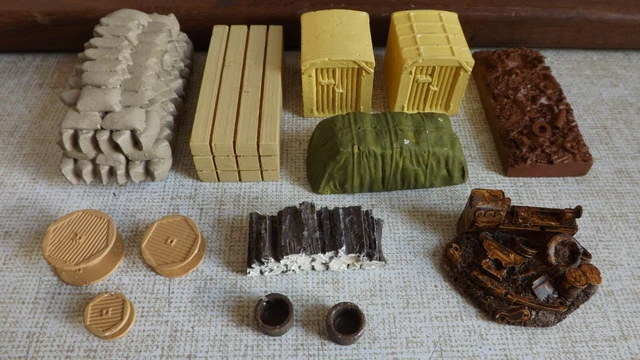 NSWGR HO SCALE 5 x REMOVABLE S TRUCK LOADS, 1 x GRAIN BAGS LOAD, 1 x ...