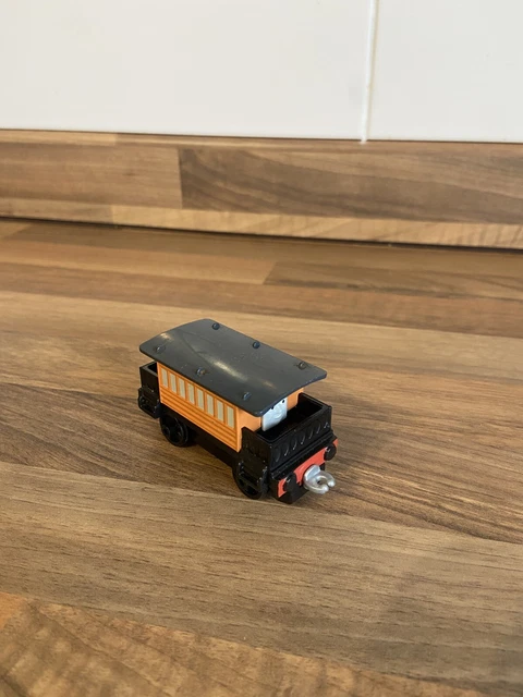 THOMAS THE TANK Engine, Thomas And Friends Adventures Diecast Train ...