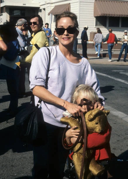 ACTRESS SEASON HUBLEY son Boston Russell at the Taping of the H - 1986 ...