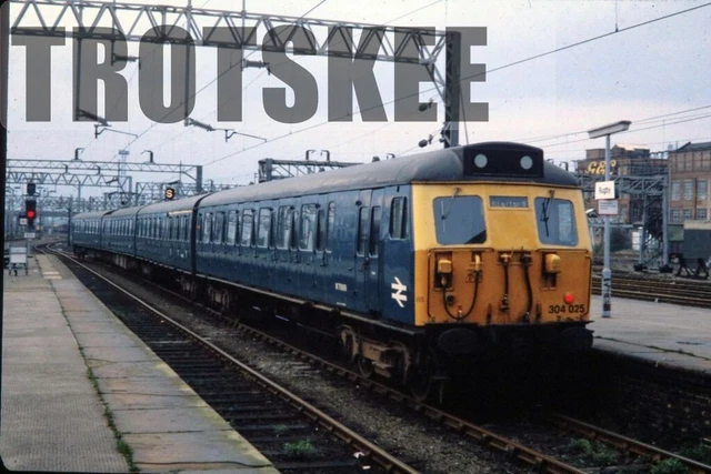 35MM SLIDE BR British Railways EMU Class 304 025 c1980 Original £3.99 ...