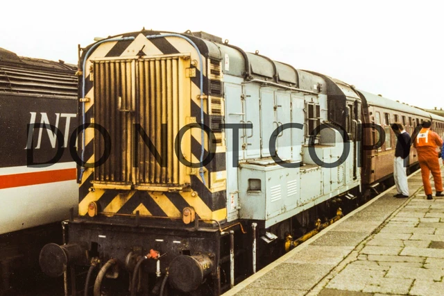 UK DIESEL TRAIN Railway Photograph Of Class 08 08646 Loco. Rm08-230 £1. ...