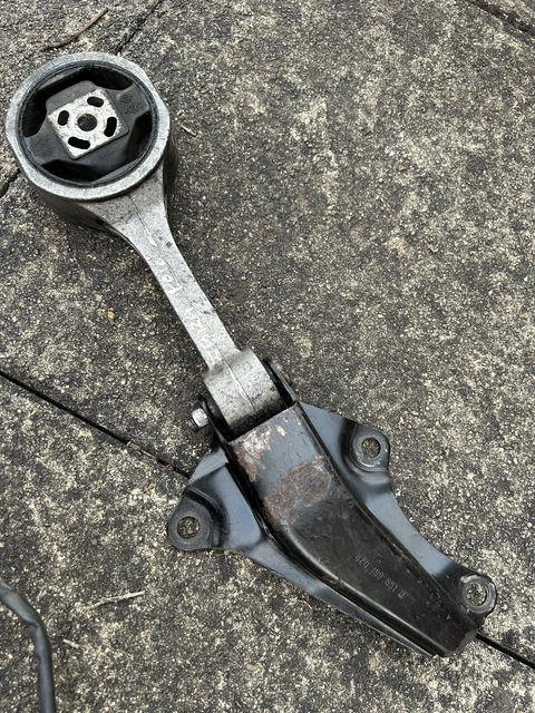 AUDI A2 1.4 TDi Lower Gearbox Engine Subframe Mount Dogbone 8Z0199851H ...