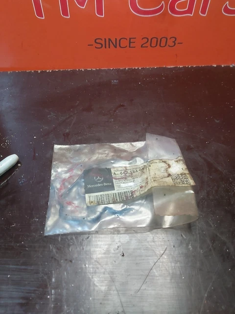 GENUINE MERCEDES-BENZ OM642 Oil Filter Housing Gasket A6421840080 NEW £ ...