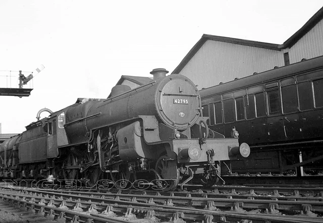 ORIGINAL LARGE 9CMX6CM Negative ex LMS 5MT "Crab" 2-6-0 42713 at Luton ...