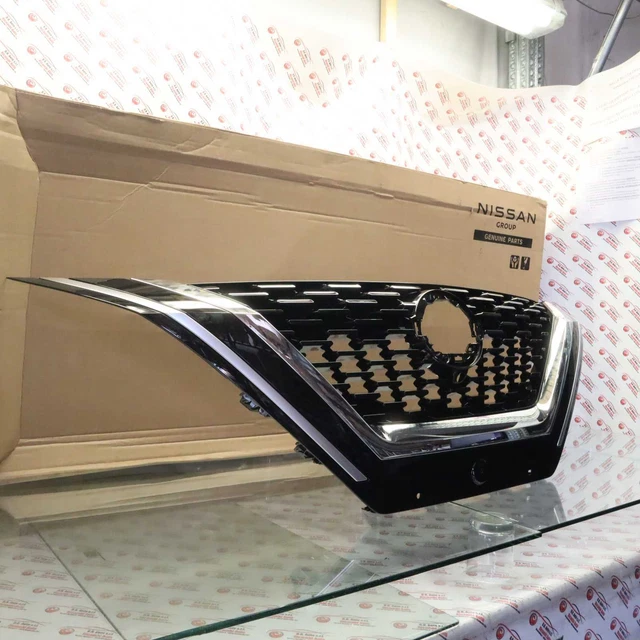 GRILLE RADIATEUR NISSAN Qashqai Cod. 62310-6UA2A Neuf Originale EUR 258 ...