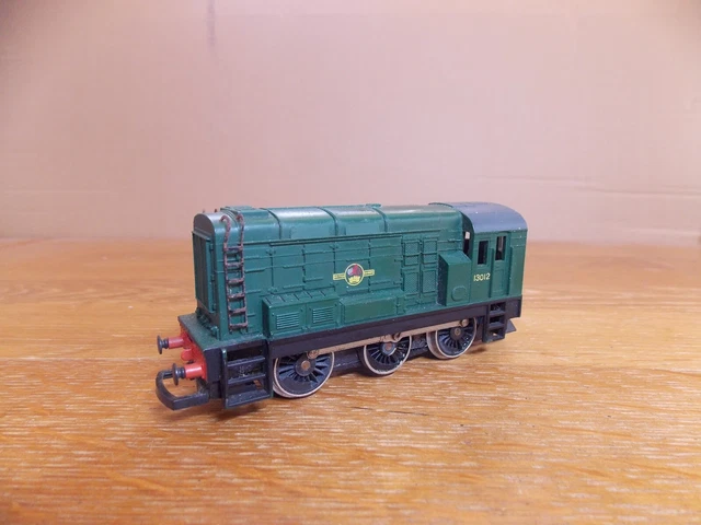 HORNBY R156 CLASS 08 DIESEL LOCO No 13012 in BR Green Livery. OO Gauge ...