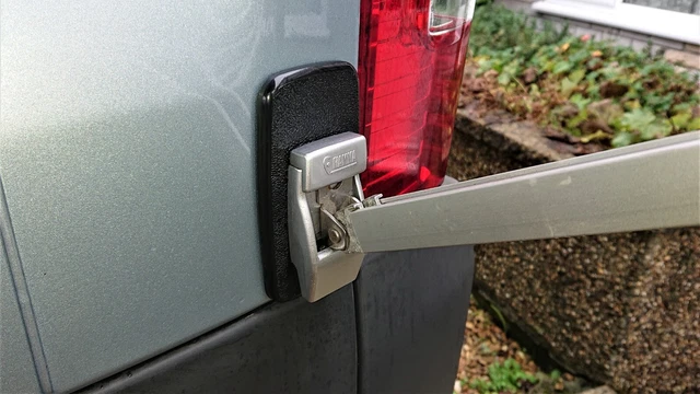 FIAMMA THULE Omnistor ( No Drill ) Wind-Out Awning Leg Bracket Mounting ...
