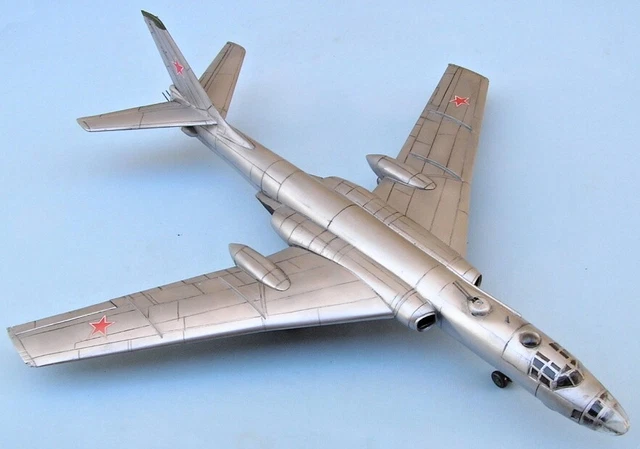 TUPOLEV TU-16 BADGER-A ,Soviet Air Forces 195,scale 1/72,Hand-made ...