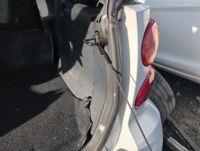 SMART FORTWO CABRIO 451 2009-2010 Boot Tailgate Rubber Seal £36.00 ...