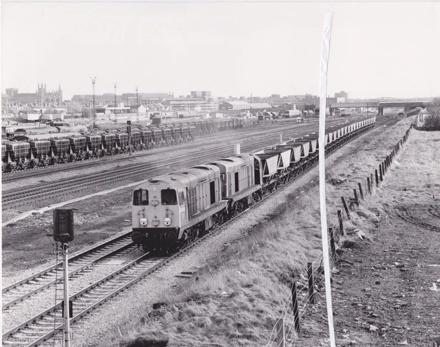 LARGE PHOTOGRAPH OF 20085 & 20133 at Peterborough 6/3/1986 £3.00 ...