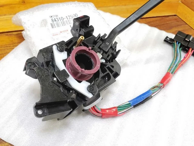 GENUINE TOYOTA LEVIN TRUENO AE86 RHD Indicator Turn Signal Switch 84310 ...