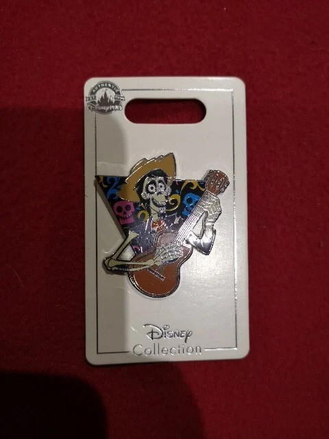 DISNEY COCO HECTOR Holding Guitar Pin Badge, New On Card EUR 11,66 ...
