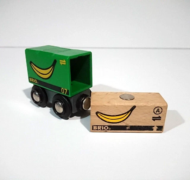 WOODEN RAILWAY TRAIN - BRIO Freight Banana Wagon 33258 Rare - Learning ...
