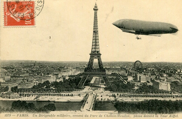PARIS UN DIRIGEABLE Militaire venant du Parc de Chalais Meudon passe ...