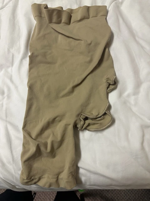 SKIMS MICA SEAMLESS Sculpt Mid Thigh Right Short/No Left Leg Shapewear ...