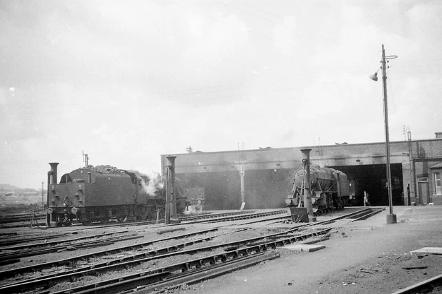 RAILWAY NEGATIVE: UNIDENTIFIED ex-LMS LOCOMOTIVE SHED WITH 5MT & 8F £4. ...