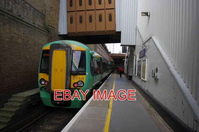 PHOTO CLASS 377 Set 377448 At London Bridge £1.00 - PicClick UK