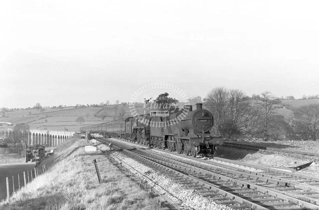 PHOTO BRITISH RAILWAYS Steam Locomotive BR Standard 40634 73052 Shepton ...