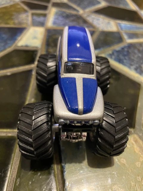 HOT WHEELS MONSTER Jam GRAVE DIGGER THE LEGEND Monster Truck Die Cast 1 ...