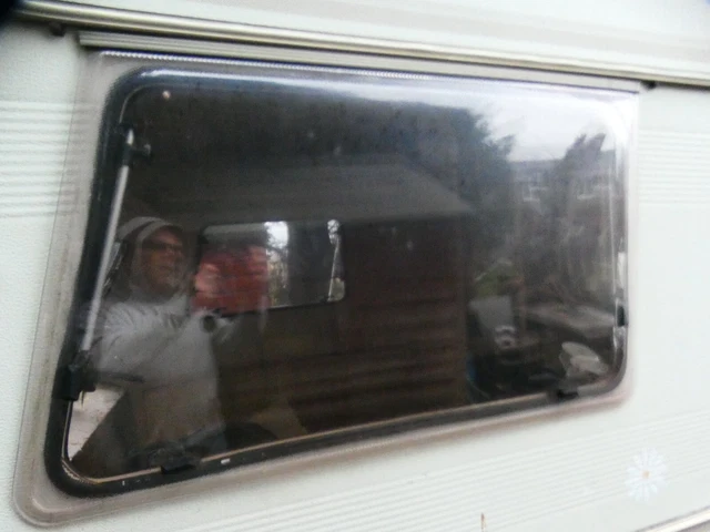 CARAVAN WINDOW, SWIFT challenger 92 x 63 rubber seal, arms,hinges ...
