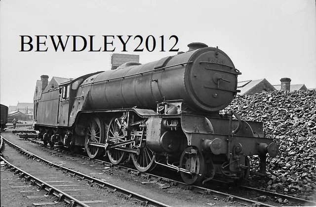 NEGATIVE 35MM LNER V2 60869 ON 34E NEW ENGLAND SHED circa1960 £3.99 ...
