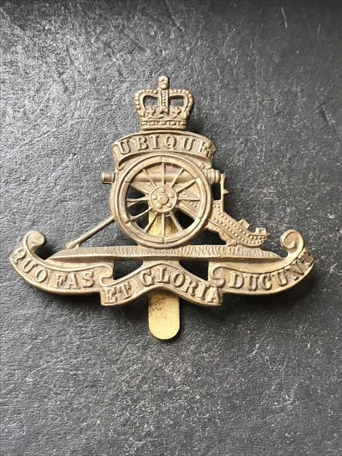 ROYAL ARTILLERY ORIGINAL British Army Cap Badge Small Beret Badge £12. ...