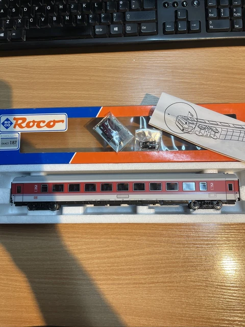 ROCO 45257 DB Red And White Express Coach 2nd Class £20.00 - PicClick UK