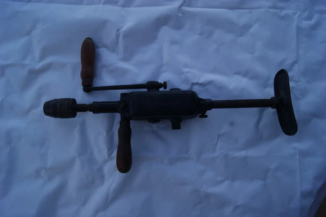 ANCIENNE CHIGNOLE VILEBREQUIN Peugeot Frère Perceuse Manuelle Bricolage ...