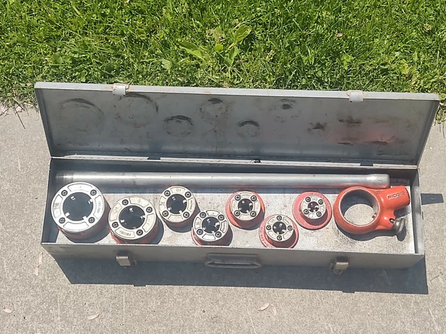 RIDGID PIPE THREADER Set 111R w/ 7 Dies 1/8" to 1 1/4” Threadere Dies ...