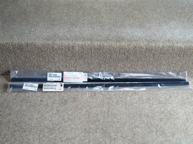 GENUINE TOYOTA LEXUS Quarter Door Belt Molding 75660-60020 75670-60020 ...