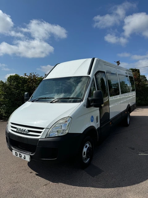 IVECO DAILY MINIBUS - 2009 - Wheelchair accessible 17 seater £9,995.00 ...