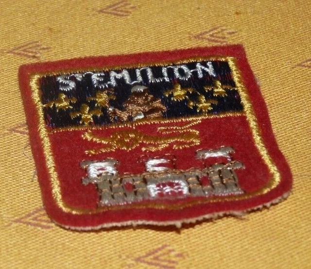 ANCIEN ÉCUSSON À coudre feutre brodé blason Saint Emilion neuf Vintage patch EUR 5,00 - PicClick FR