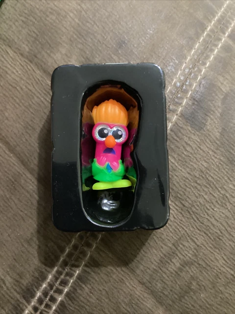 DISNEY DOORABLES THE Muppets Blacklight Series Beaker Ultra Rare Figure ...
