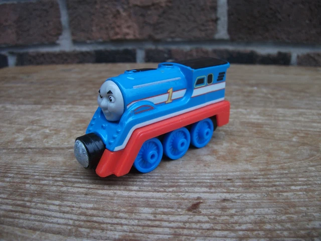 TAKE ALONG N play Thomas The Tank Engine & Friends - STREAMLINED THOMAS ...