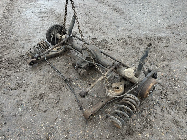 HYUNDAI I800 2012 2.5 Diesel Auto Complete Rear Axel Diff With Springs ...