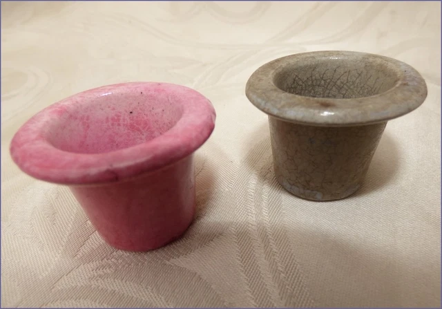 ANCIENNE PAIRE D'ENCRIERS en Porcelaine Couleurs Rouge et Vert EUR 12 ...